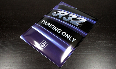 R32 PARKING ONLY Metal Sign メタルサイン マニアックス公式通販｜maniacs web shop